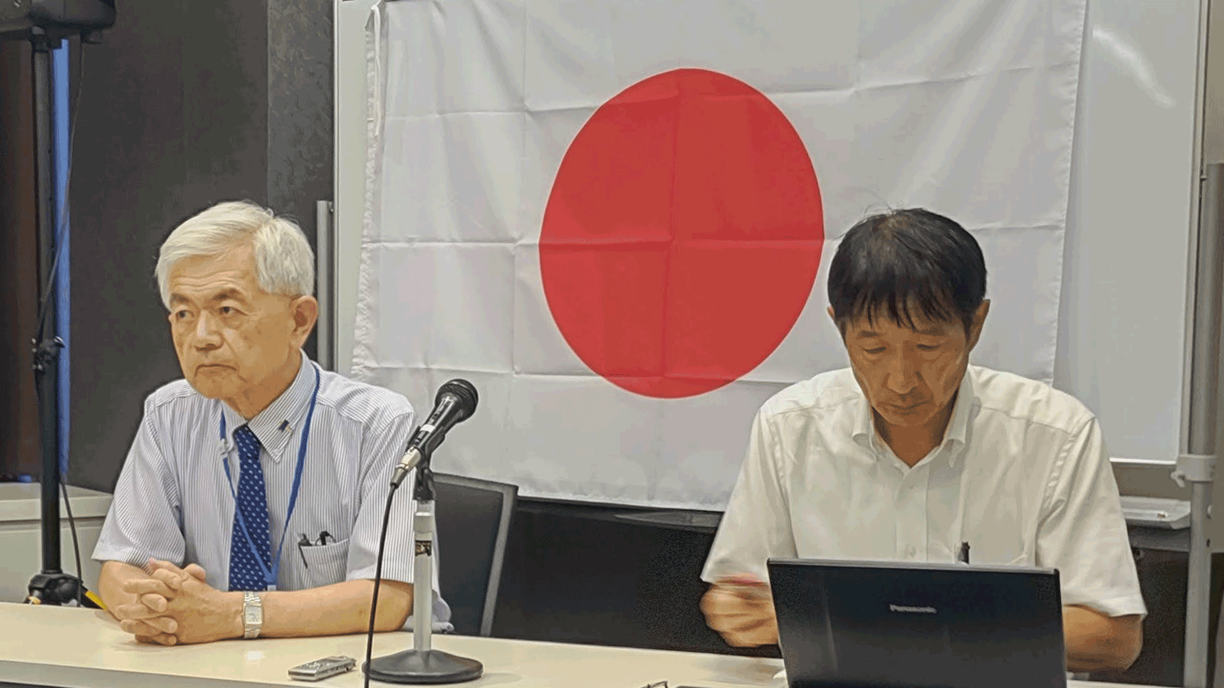 荒木和博氏 講演会 - COMPUSERVICE